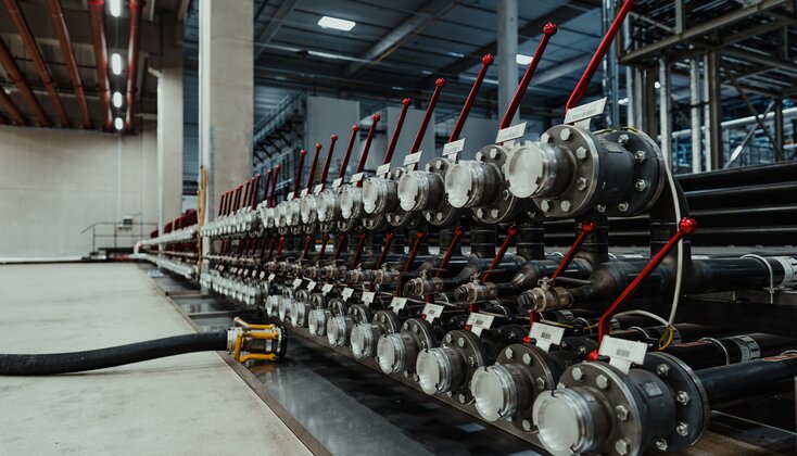 ROWE - Raise the limit: Motor oils and lubricants for all possible ...